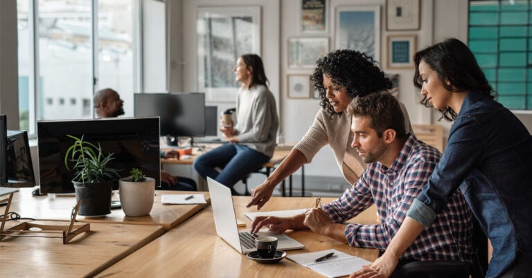 14 Qualities of a Good Manager for Effective Leadership in 2025